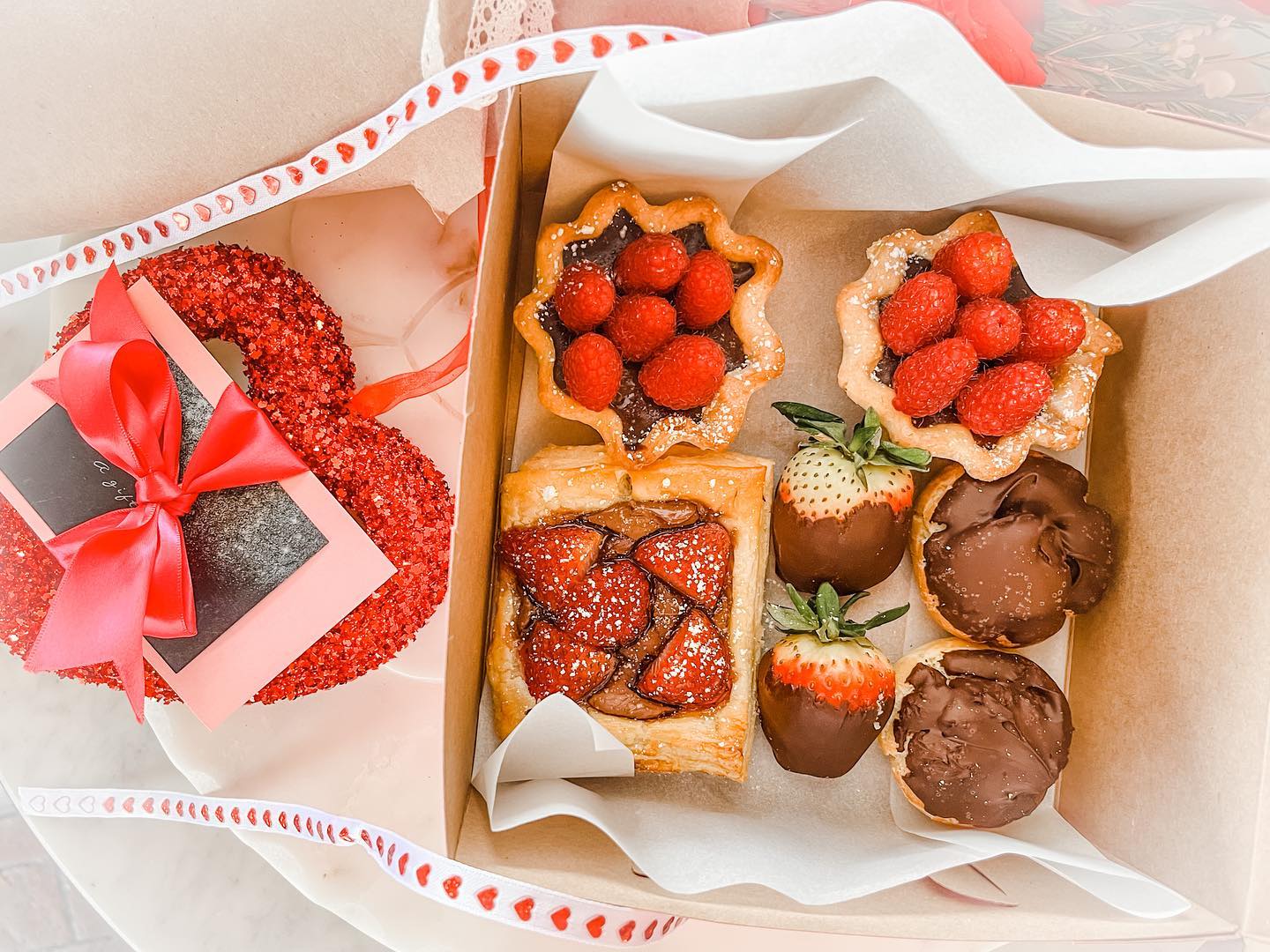 Flying RoadRunner Bakery - Superola