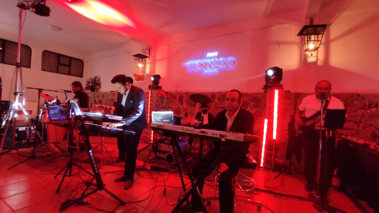 Grupo Tornado Musical - Superola