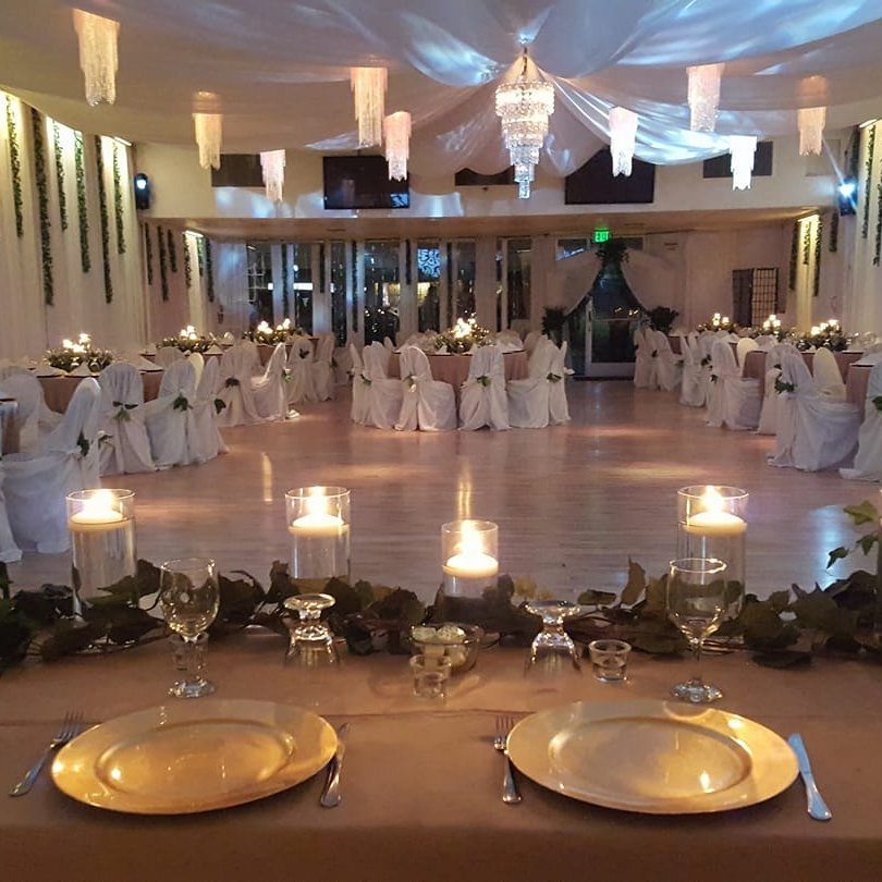 Illusion Hall - Superola