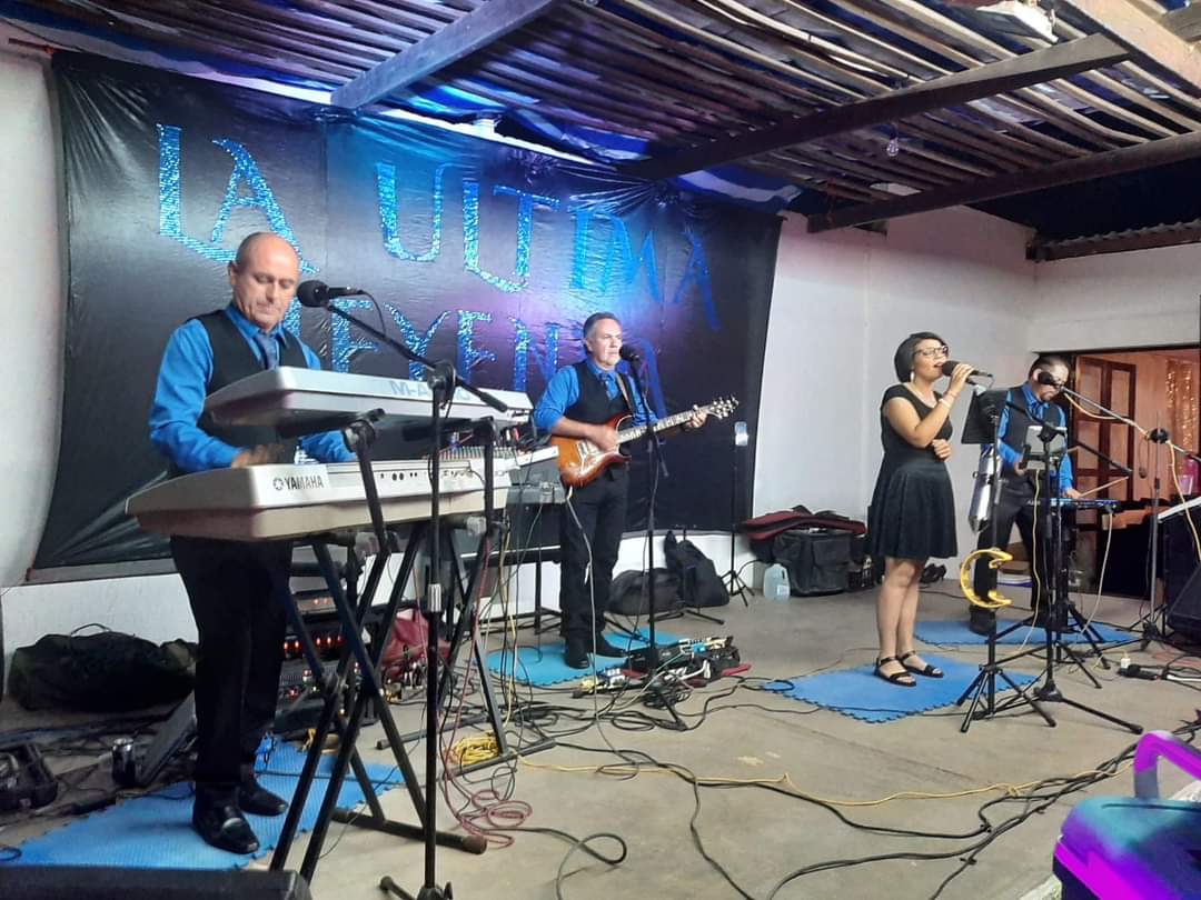 La última leyenda musical - Superola