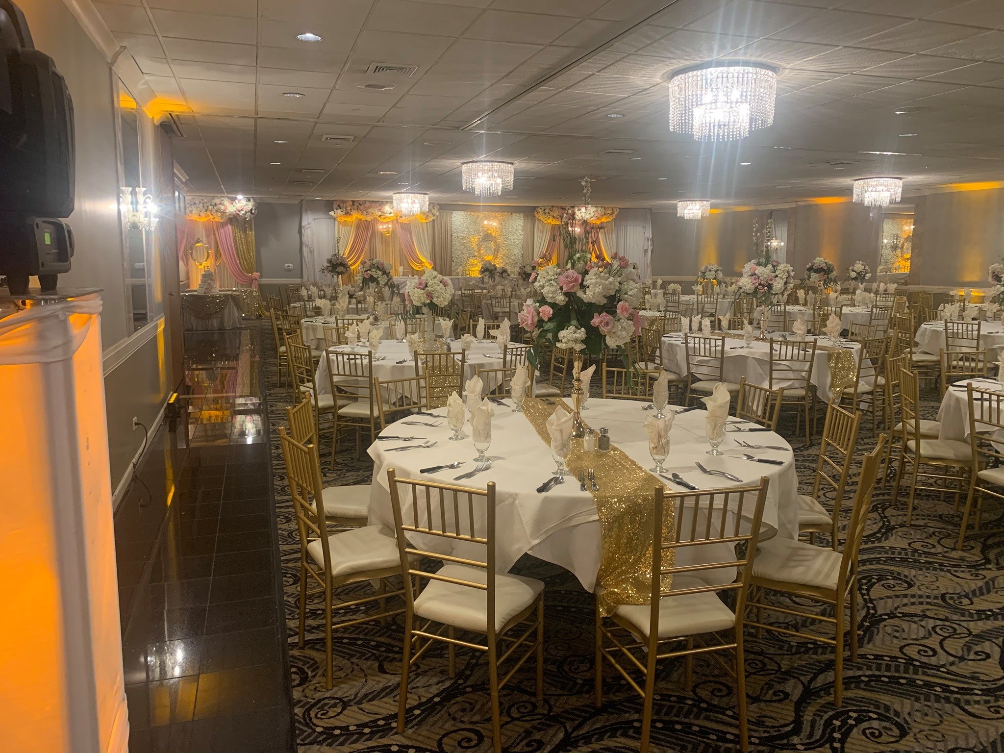 Lincoln Inn Banquets - Superola