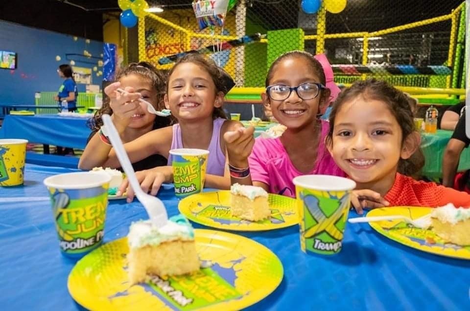 Xtreme jump & Laser Tag of San Benito - Superola