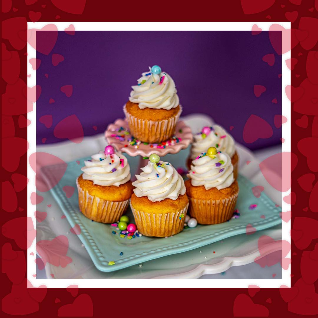 Ray’s Cakes - Superola