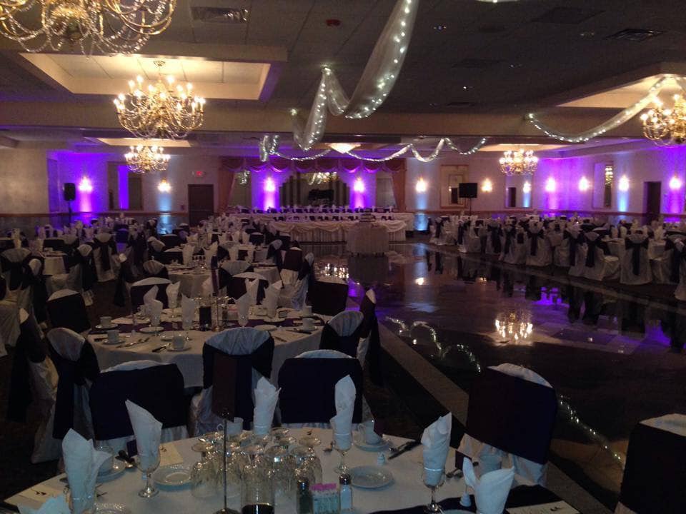 Gaslite Manor Banquets - Superola