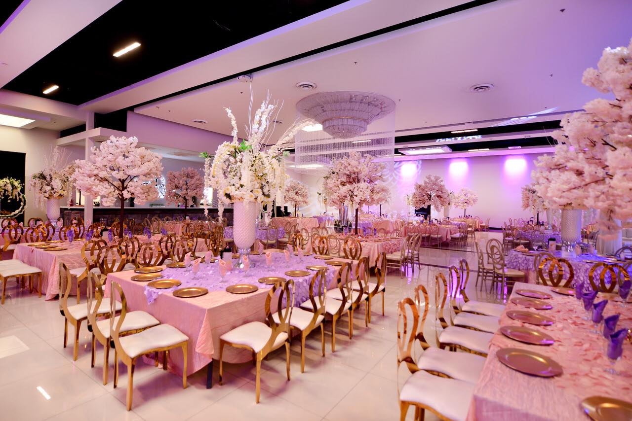 Legends Event Center - Superola