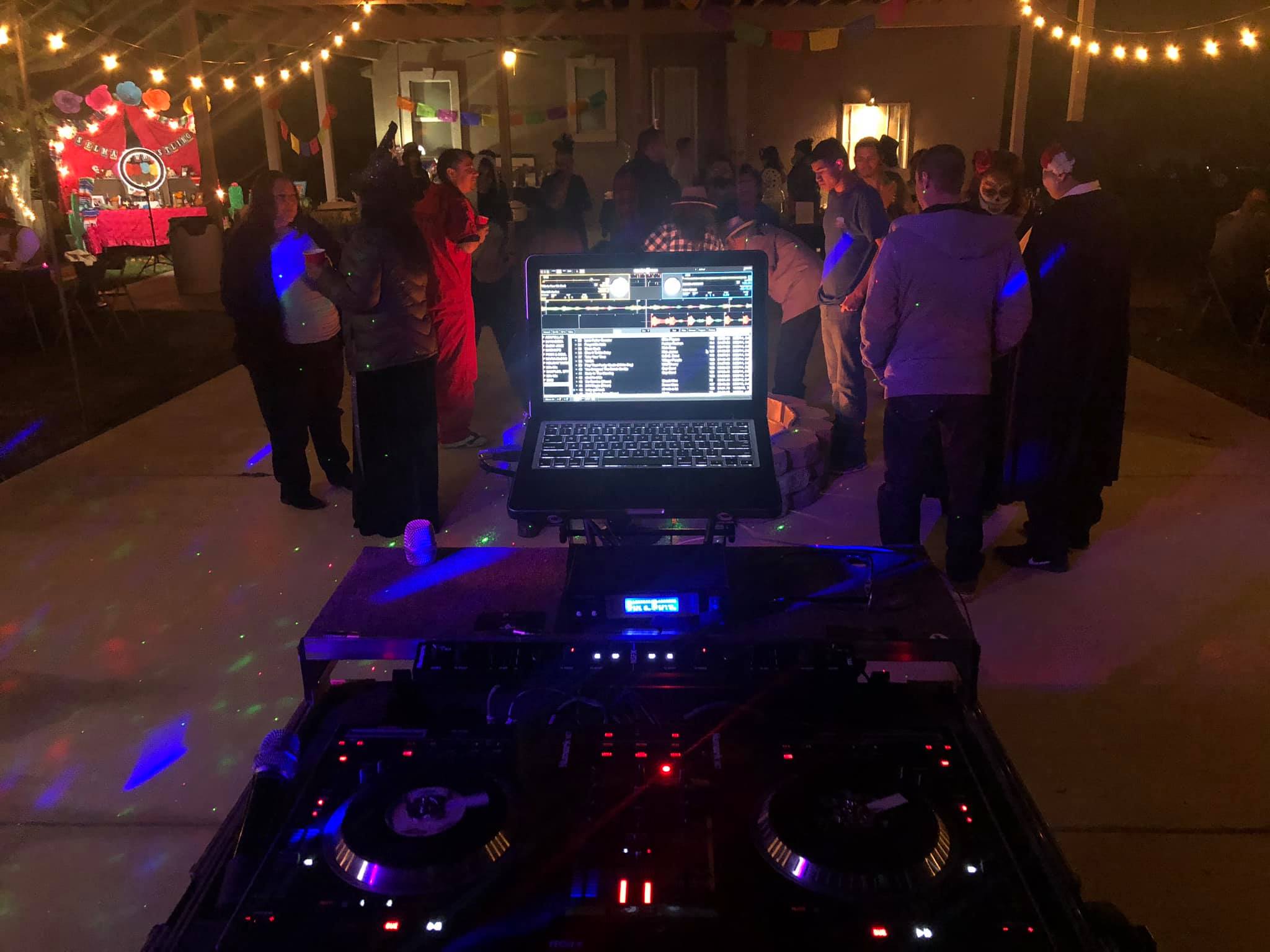 JDJ ENTERTAINMENT - Superola