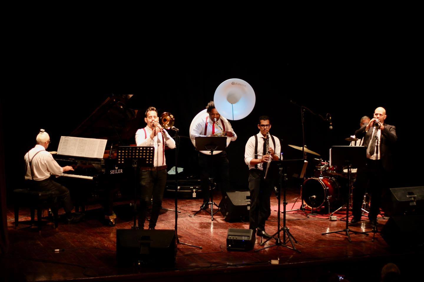 Mérida Hot Jazz Society - Superola