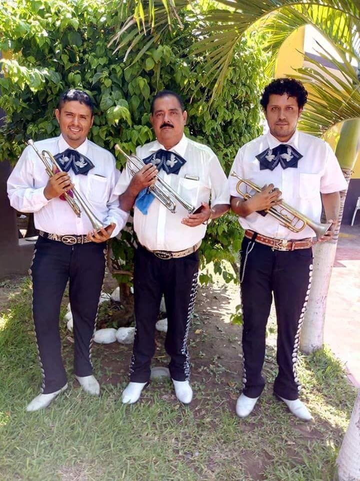 Mariachi Banda Imperio - Superola