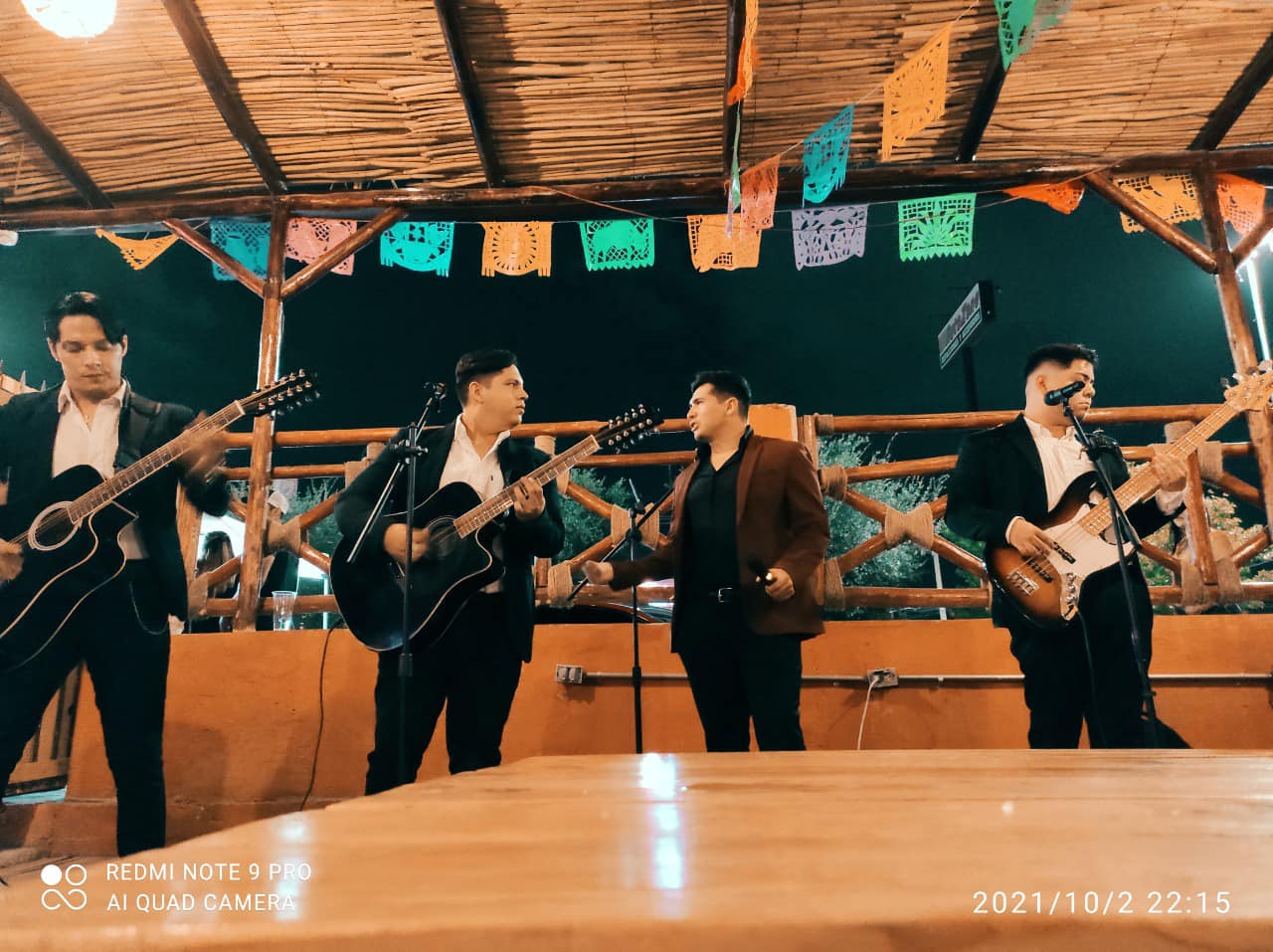 Alan Castañeda y su Grupo Elegancia - Superola