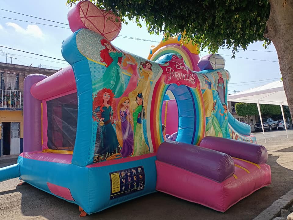 Inflables, Mobiliario y Mesas de Dulces Checolines - Superola