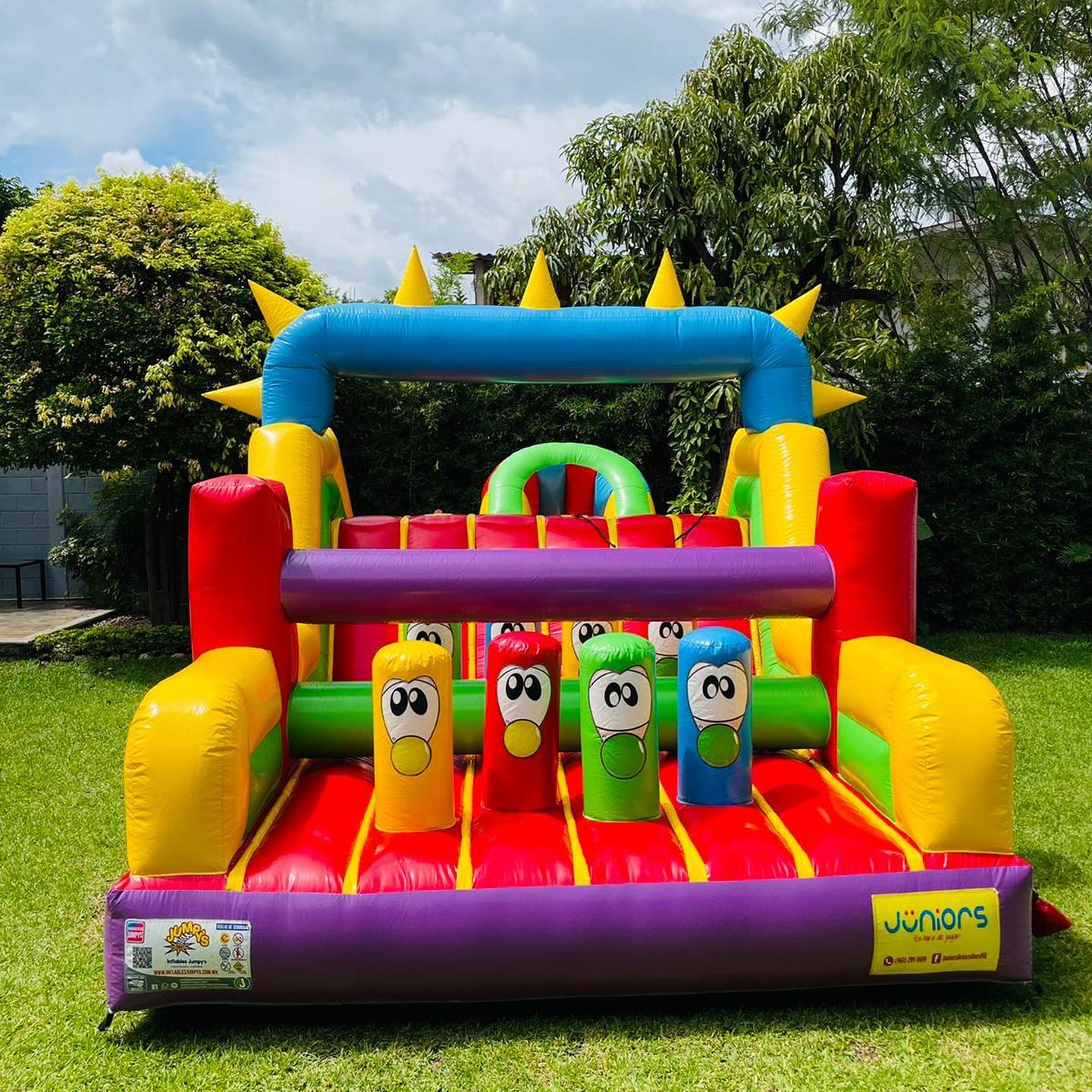 Juniors – Inflables y Estimulación Temprana - Superola