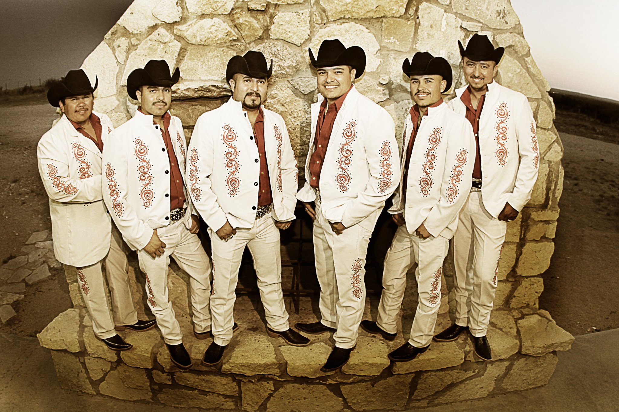 Nacho Galindo Jr y Su Conjunto Vencedor - Superola