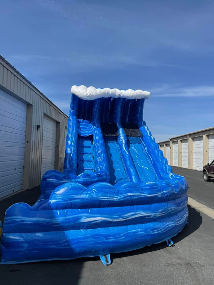 Dizzy Party Rentals- bounce house and more - Superola
