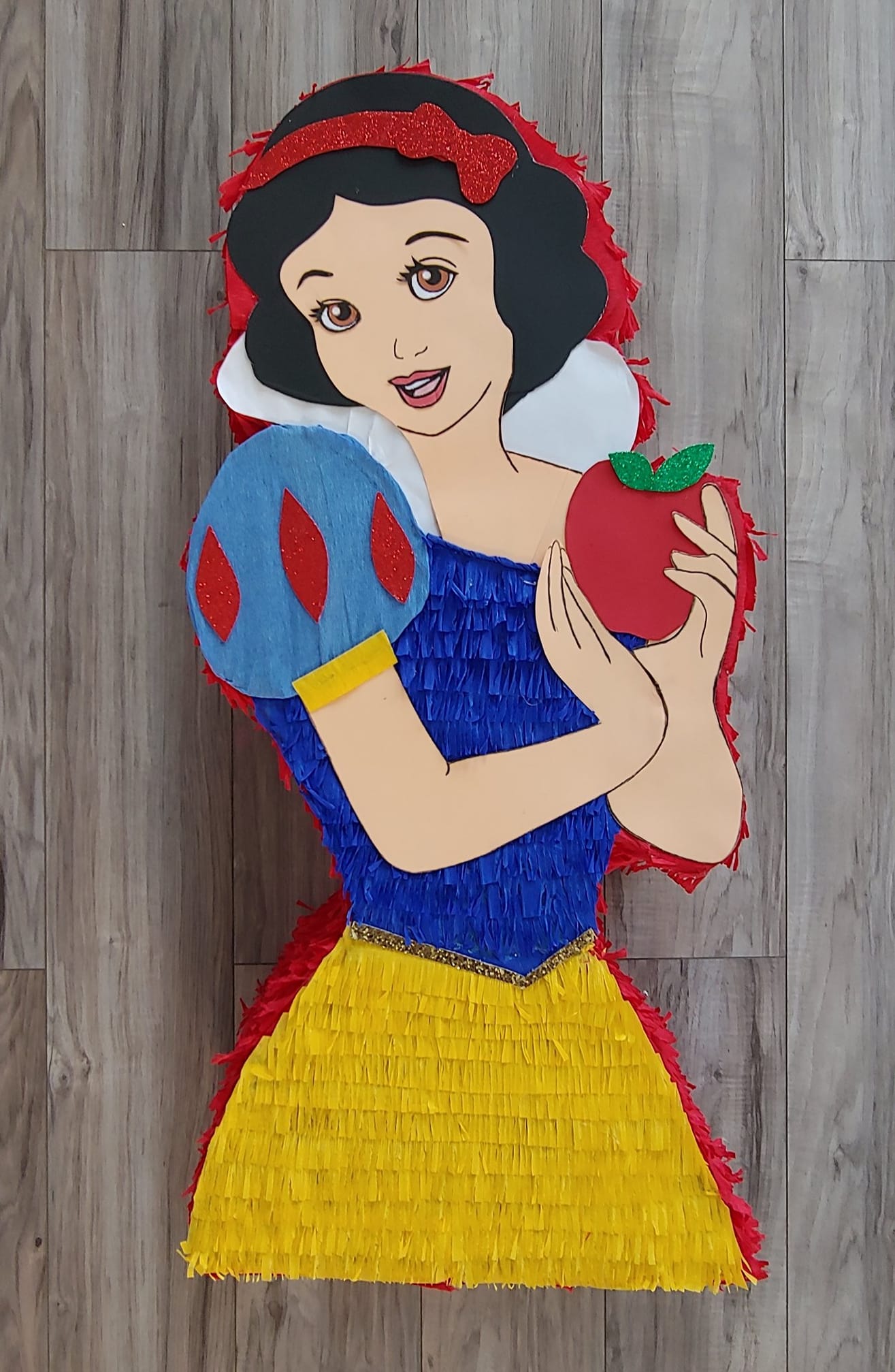 Piñatas Place - Superola