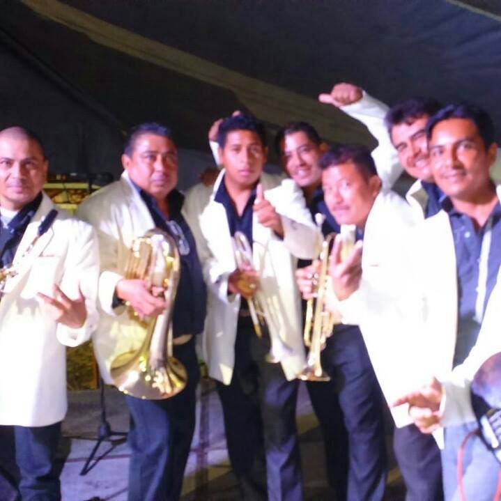 Banda Peligro (Banda Peligro de Morelos Oficial ) - Superola