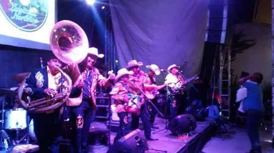 Banda Peligro (Banda Peligro de Morelos Oficial ) - Superola