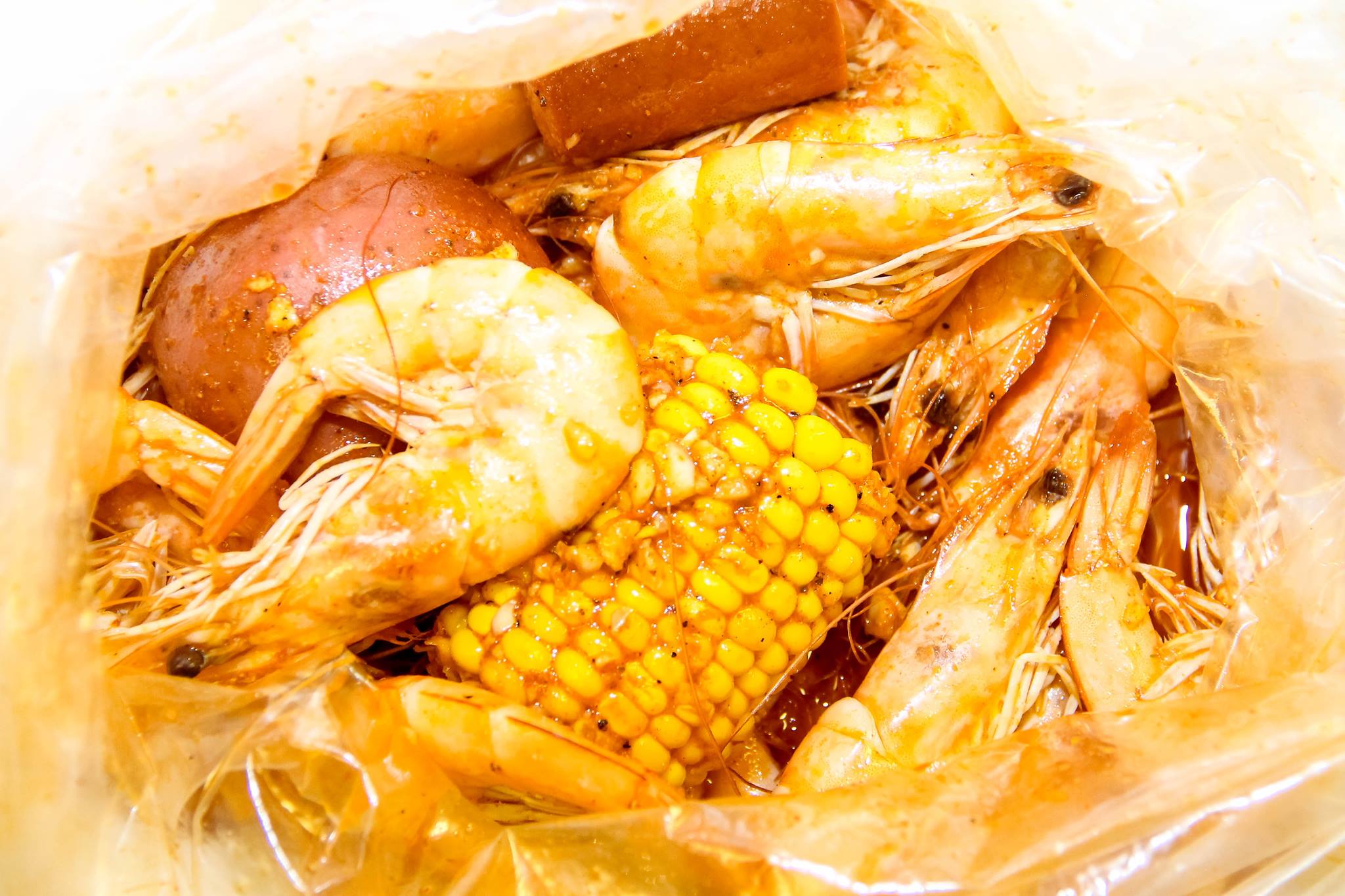 Crackin’ Crab Seafood Boil - Superola