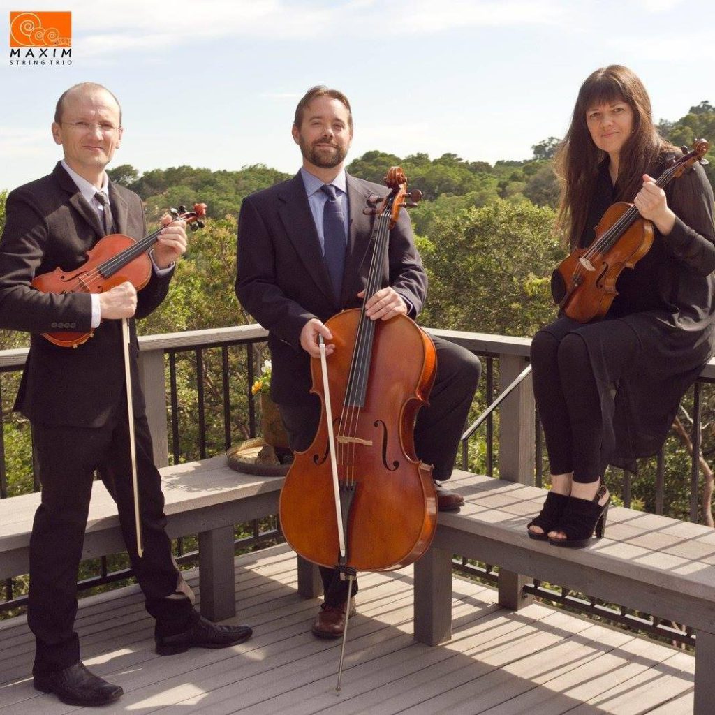 Trio Maxim - Superola