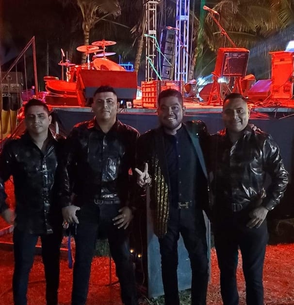 Grupo Phoenix - Superola