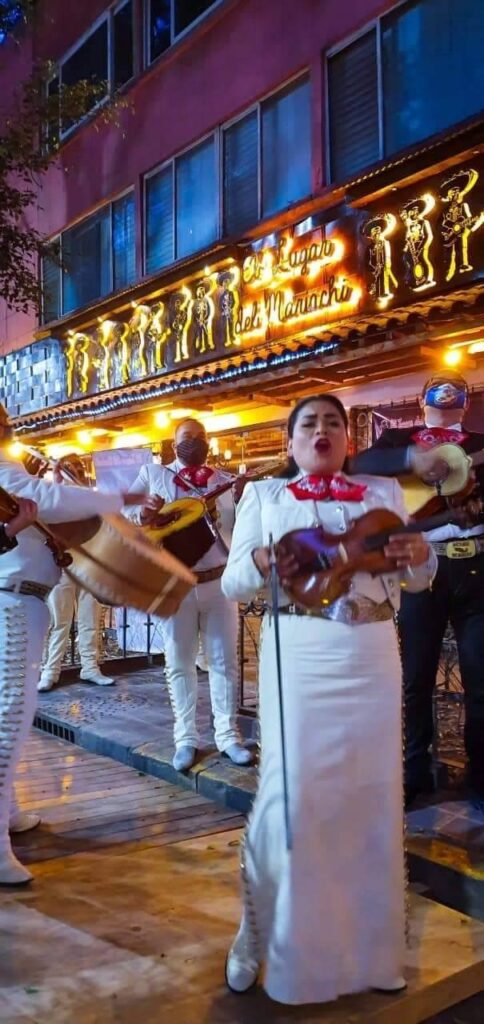Mariachi gallos de oro - Superola