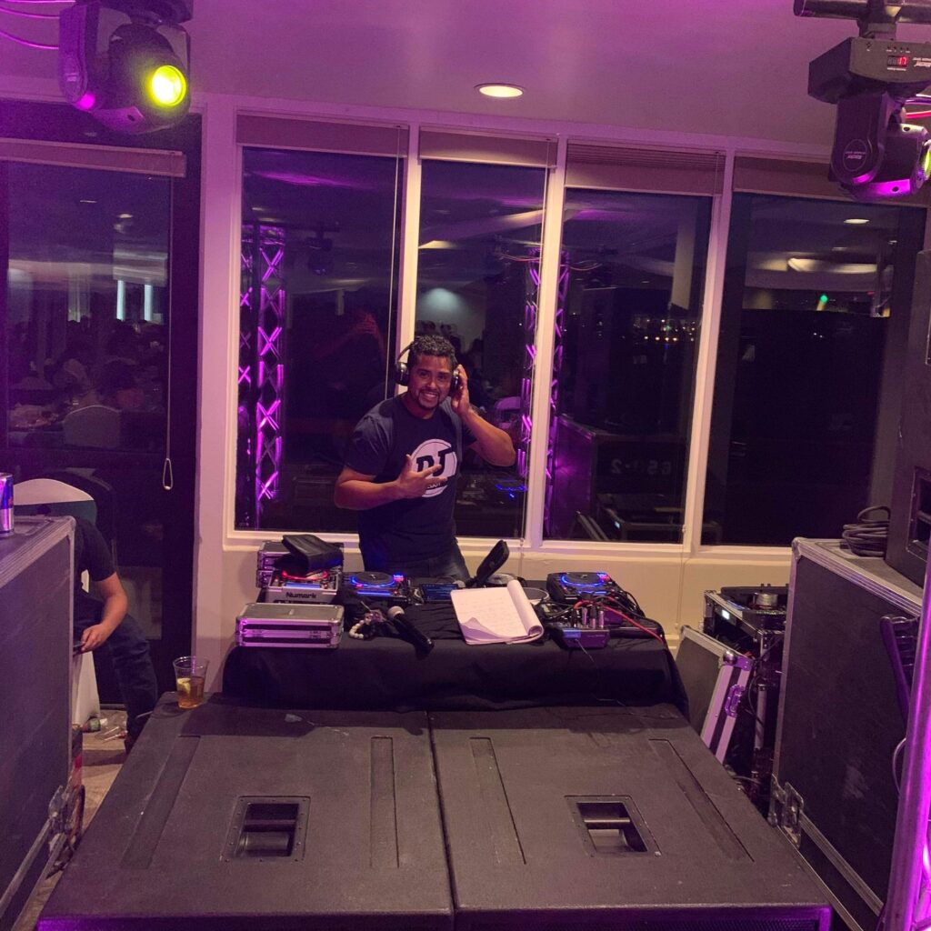 Dj Freddy Sound & Lighting - Superola