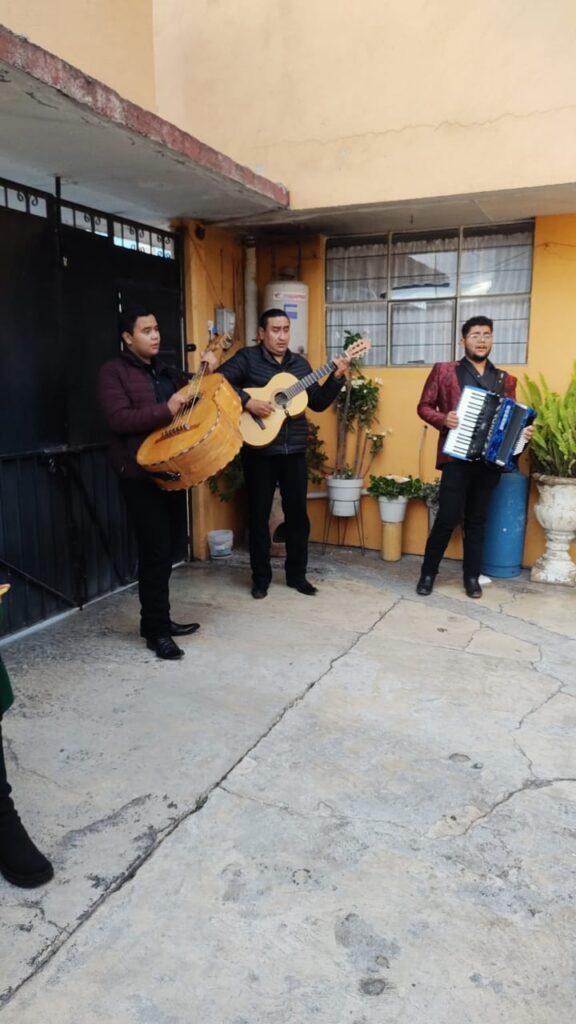 Trio Norteño Los Compadres De Los Hermanos Camarillo - Superola